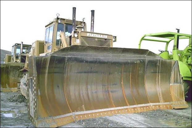 10 Models Of The World’s Largest Bulldozer ~ MegaMachine